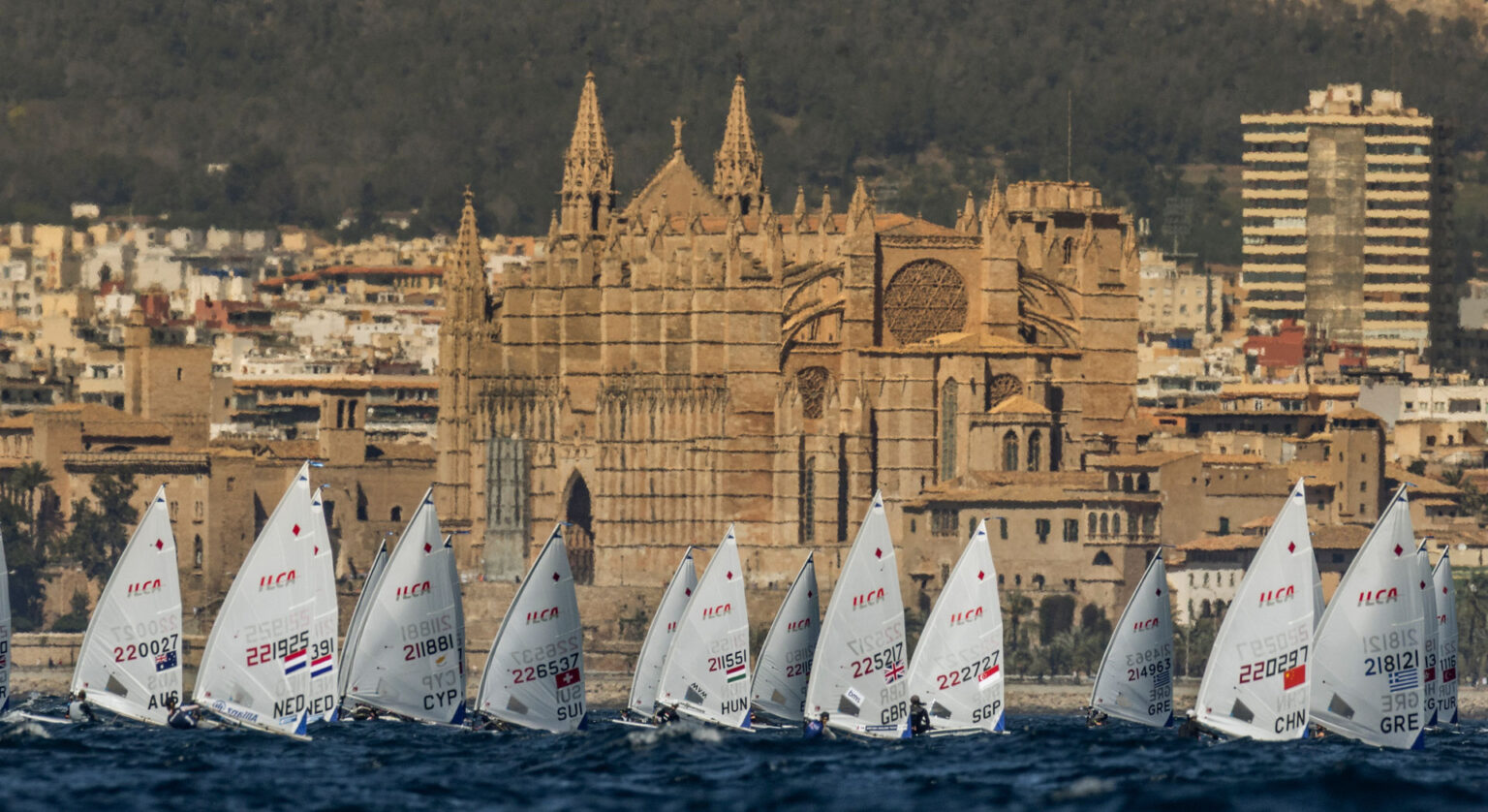 FFVoile - Les Bleus en finale ! - ISAF Sailing World Cup Final - Abu Dhabi
